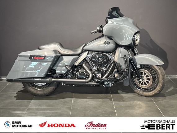 Street Glide
