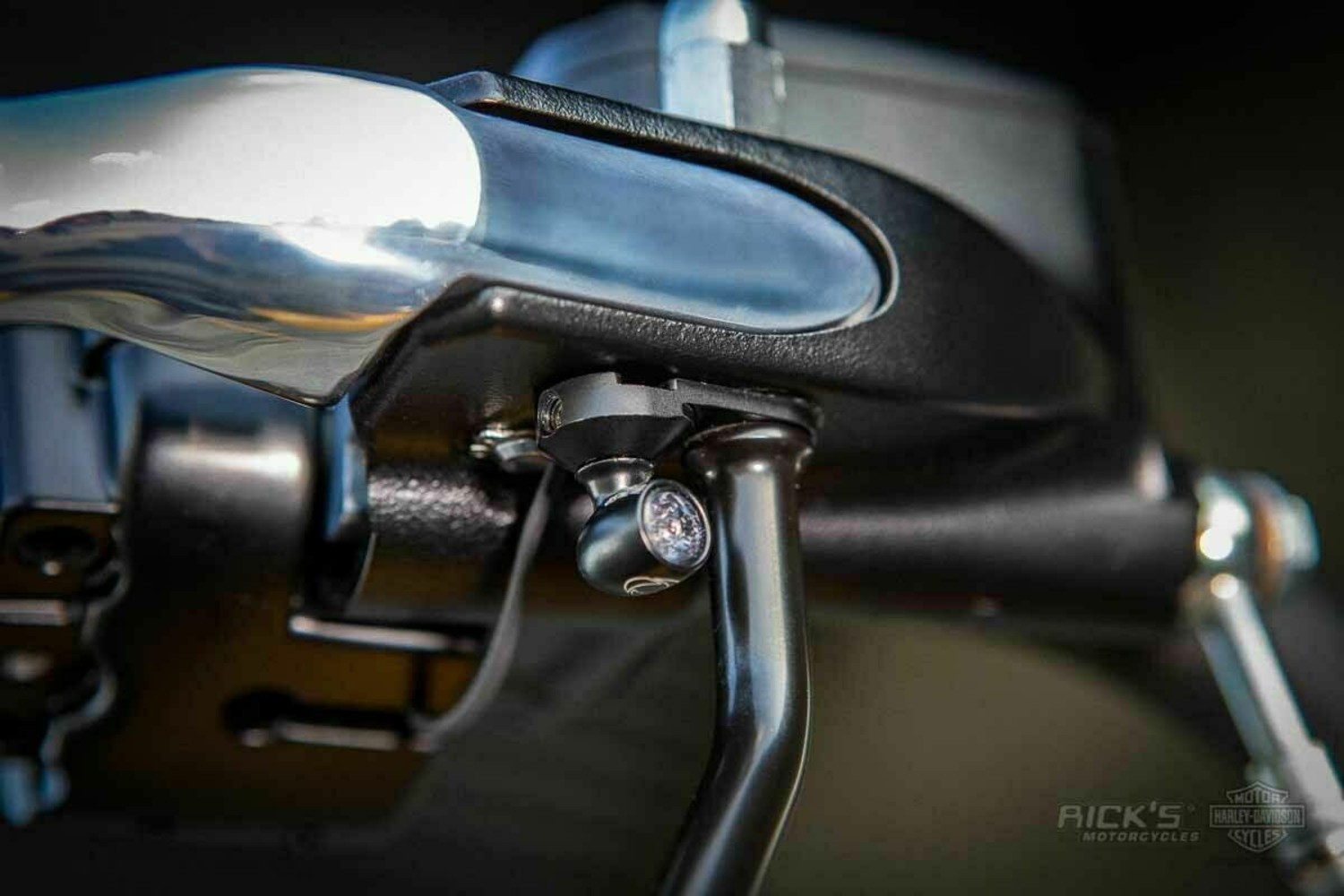 Blinkerhalter, universal, Kellermann Atto, vorne