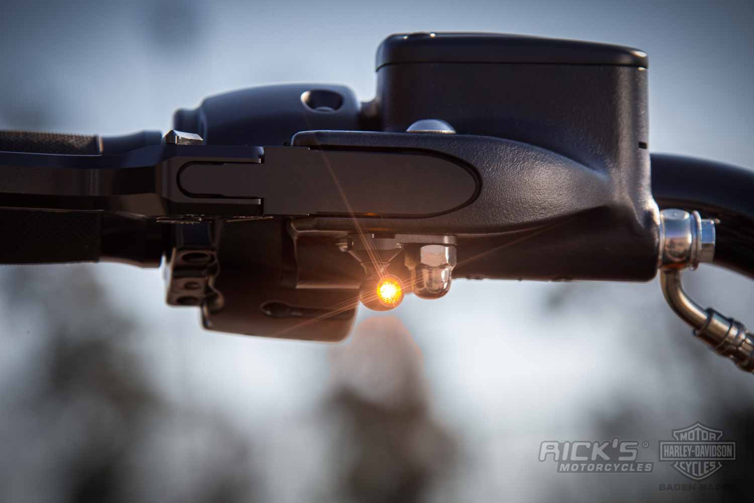 ATTO Blinker für Harley dunkle Gläser 1x matt schwarz / dark