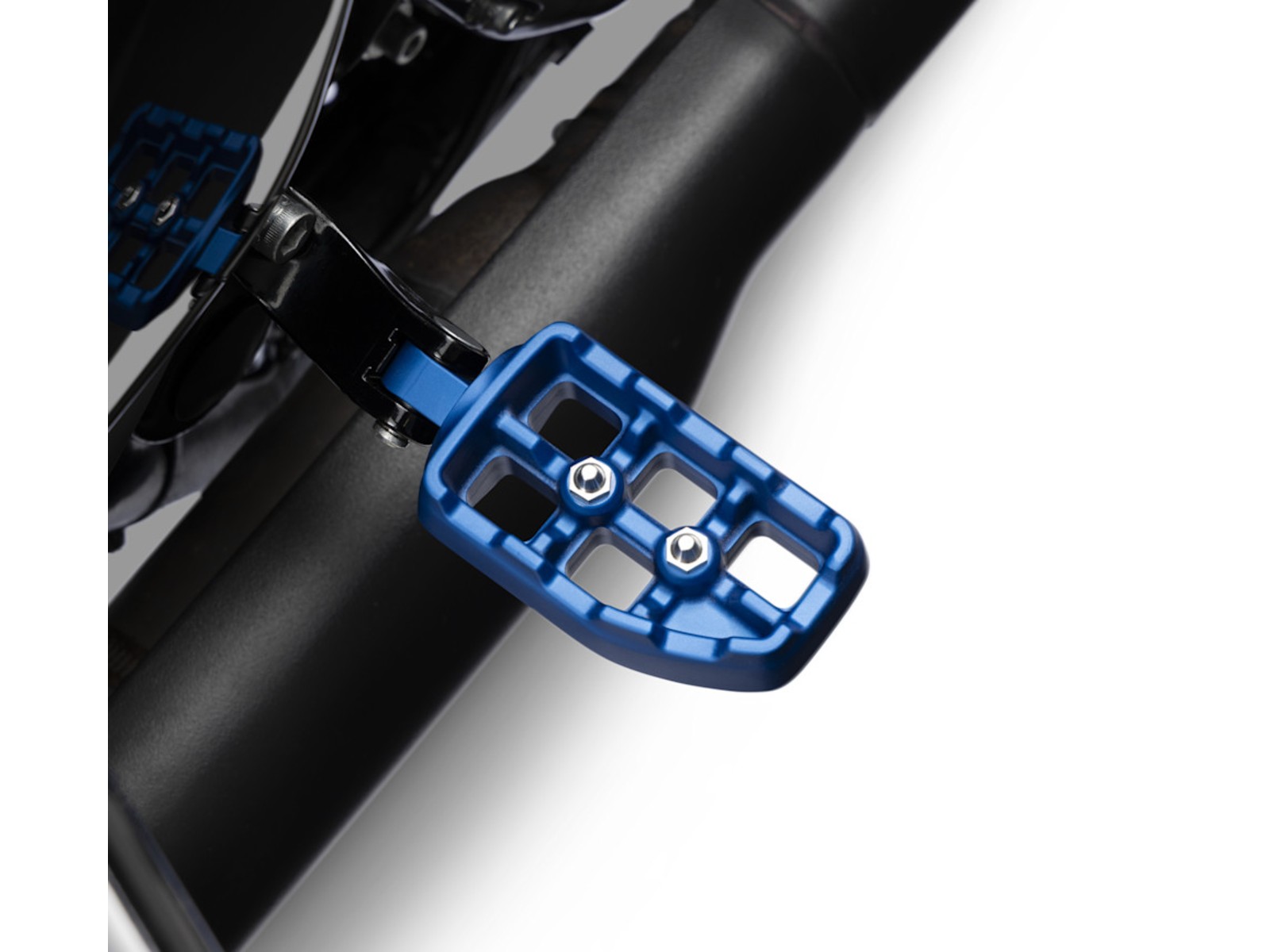 Redline Passenger Footpegs Blue 50503032