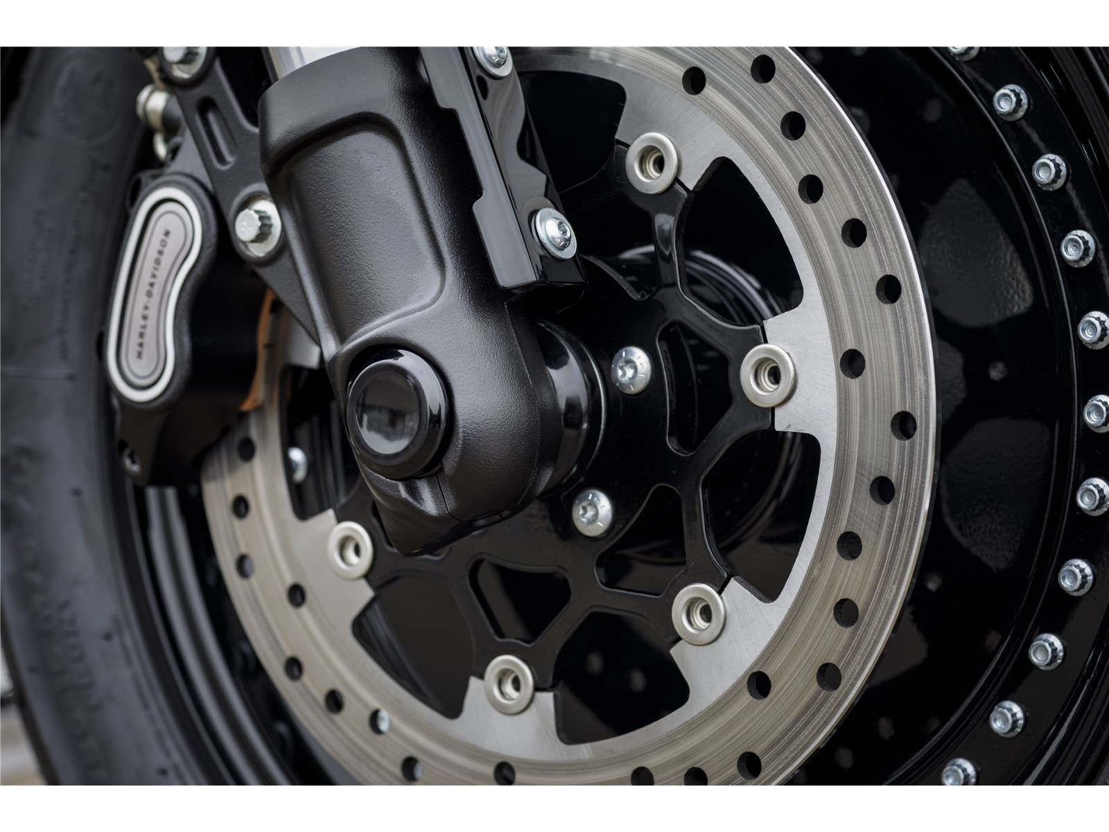 Rick's Motorcycles Softail M8 Axle Cover Smooth