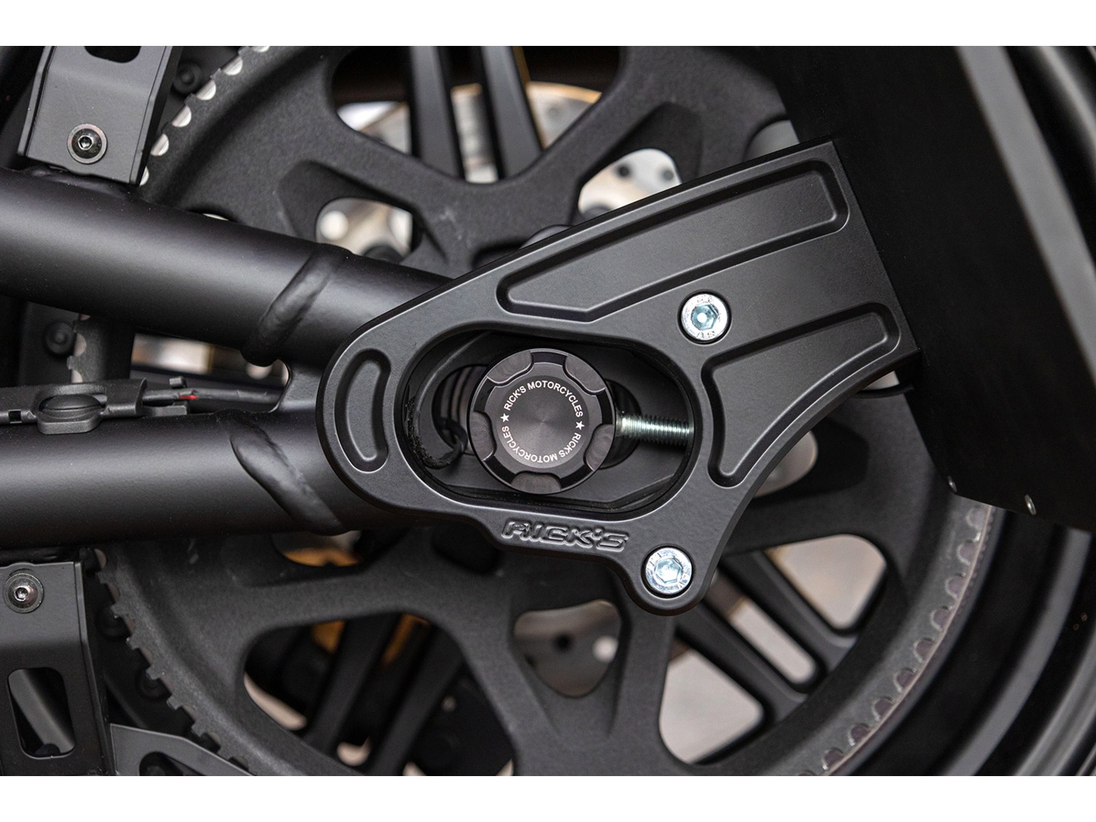 Rick's Motorcycles Sportster S axle cover rear wheel axle