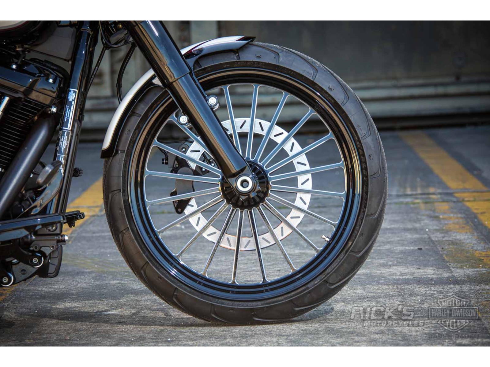 Rick's Motorcycles front fender Softail M8 from 2018, Slim