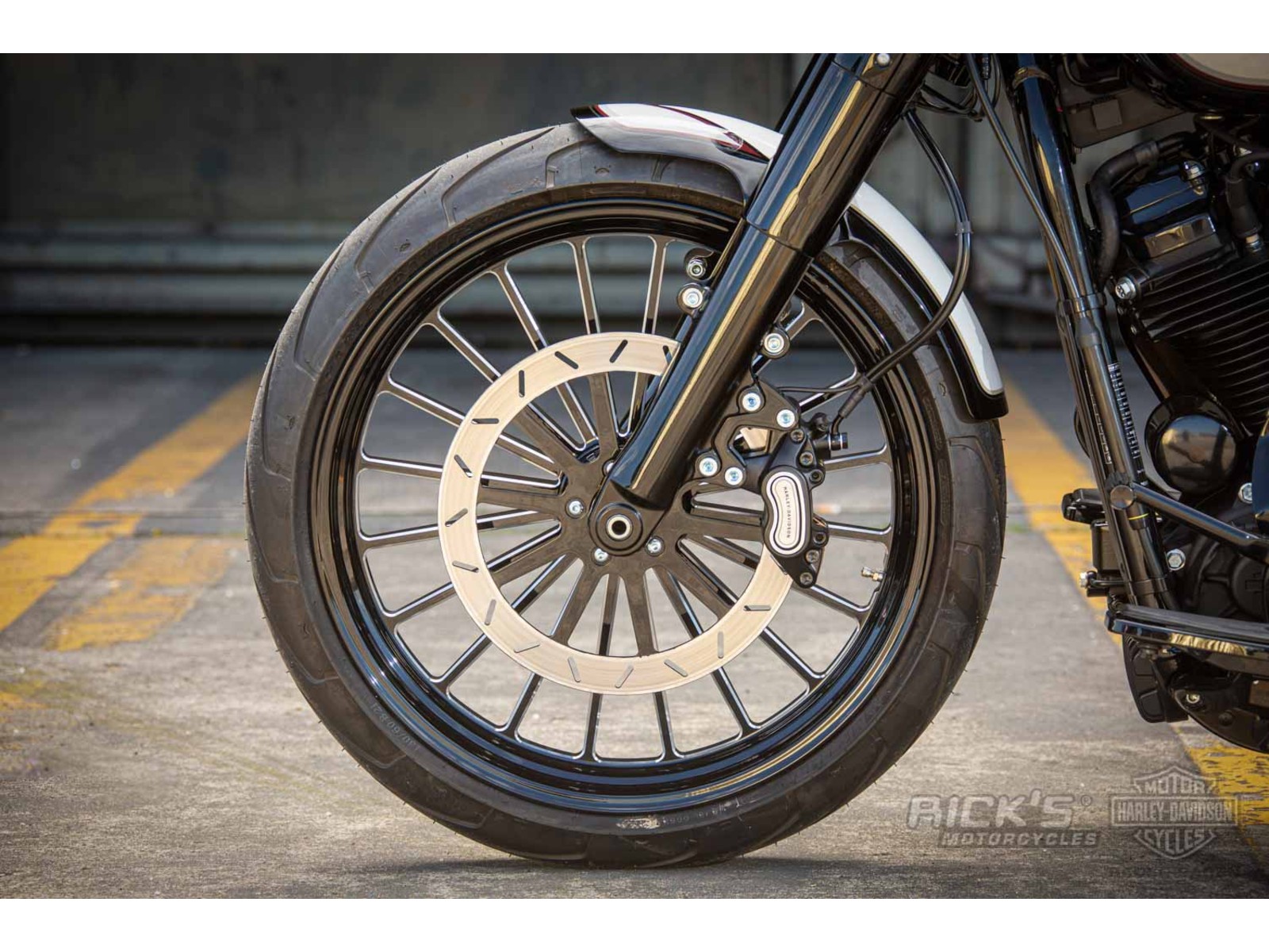 Rick's Motorcycles front fender Softail M8 from 2018, Slim