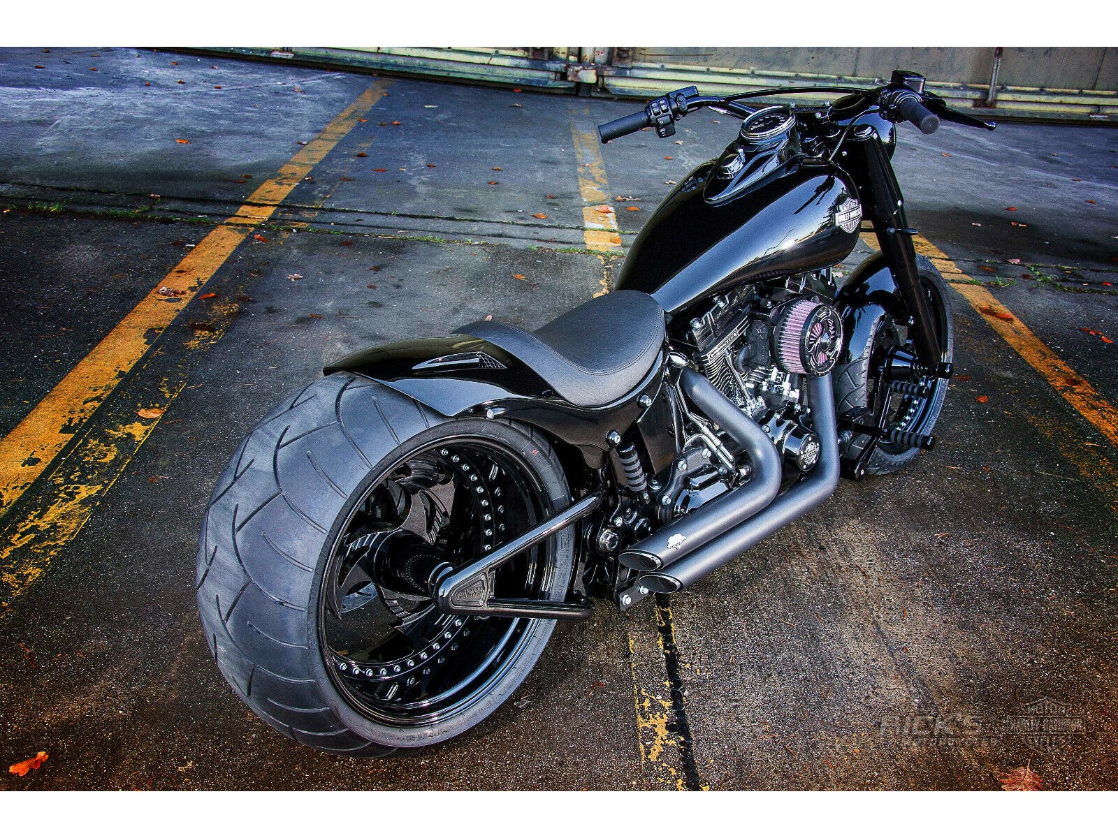 Rick's Motorcycles Twin Cam Softail rear mudguard Short Cut