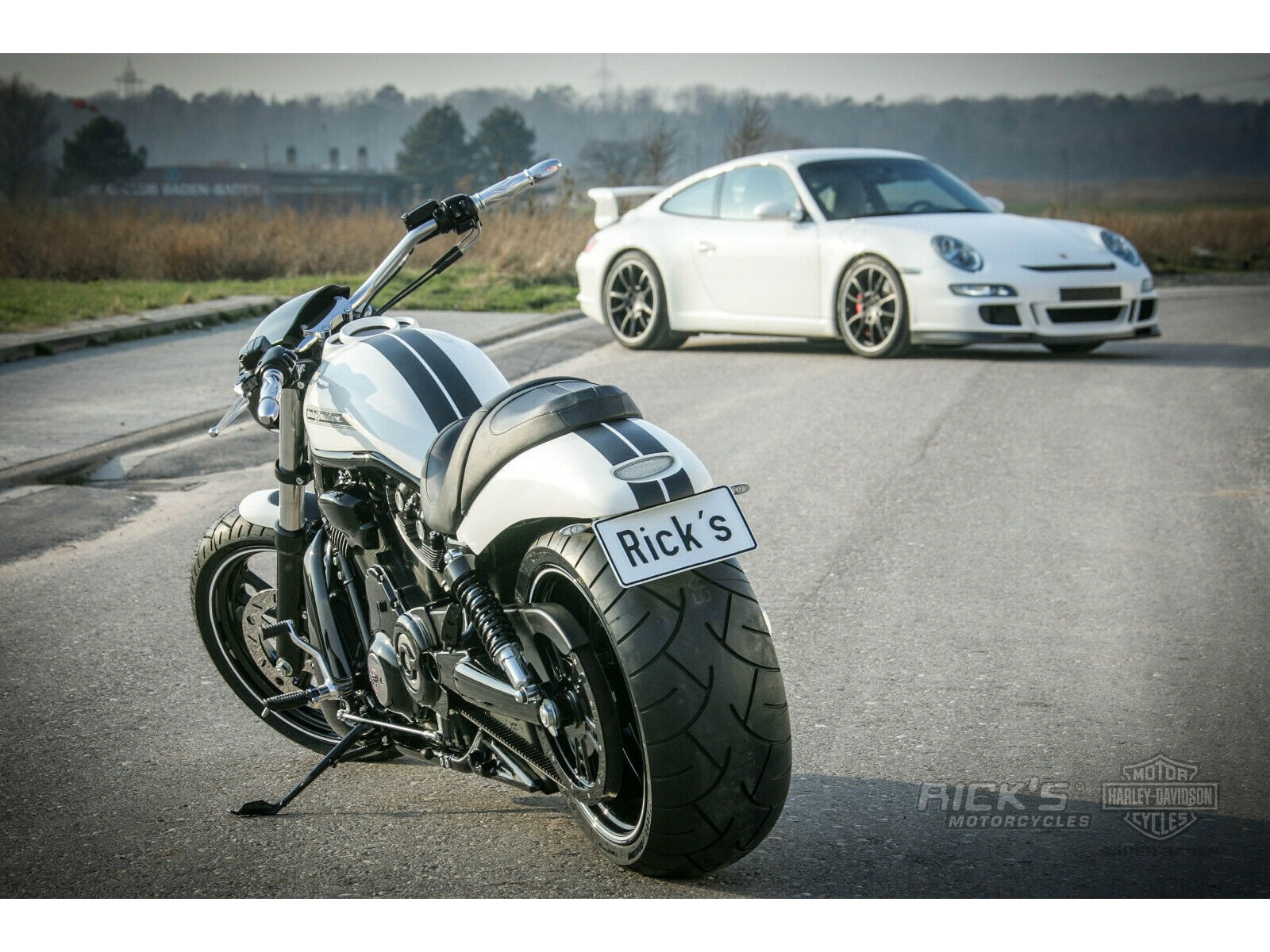 V-Rod Rear Fender GRP, LED