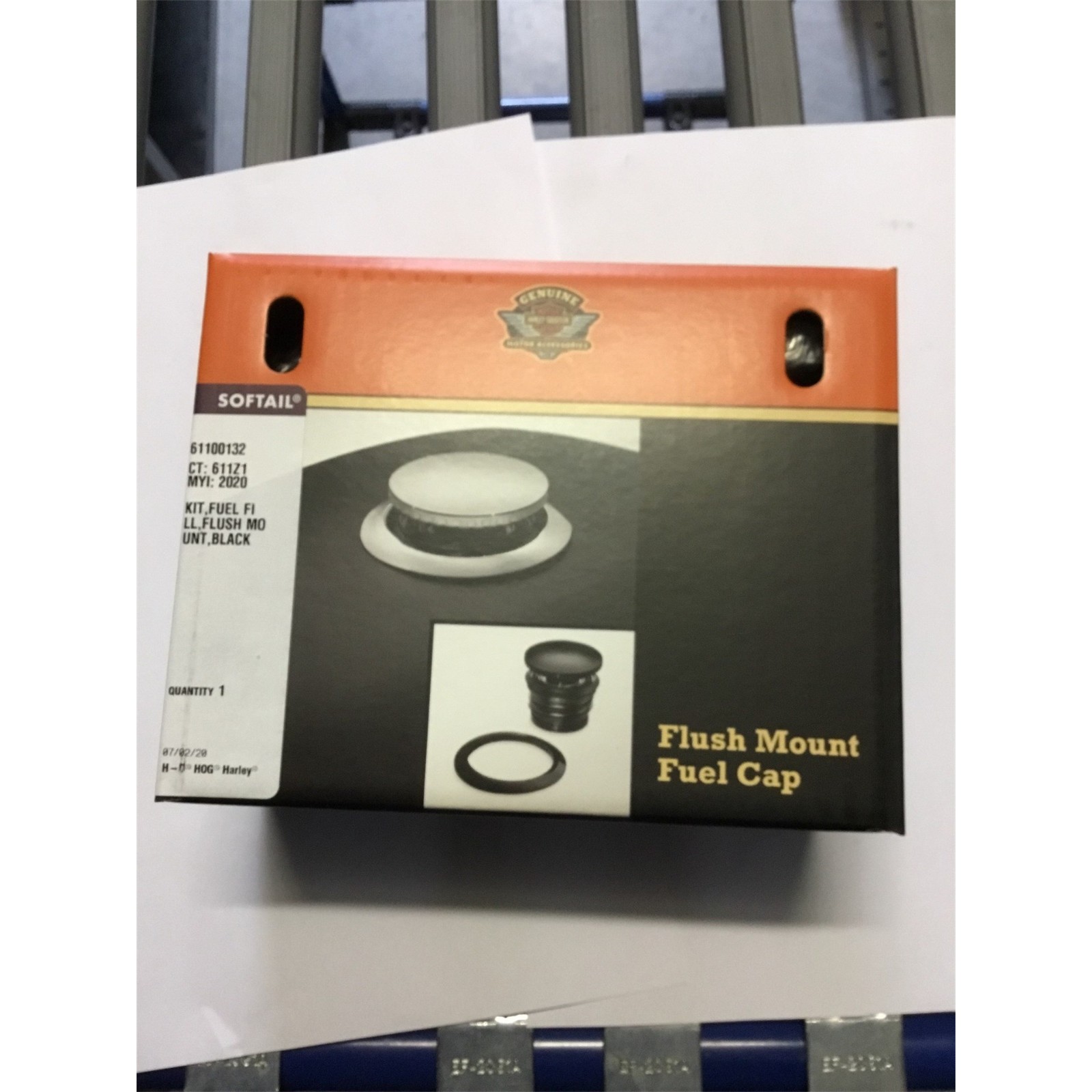 Flush-Mount Fuel Cap and Left Side Tank Cap Kit 61100132 Black Softail ...