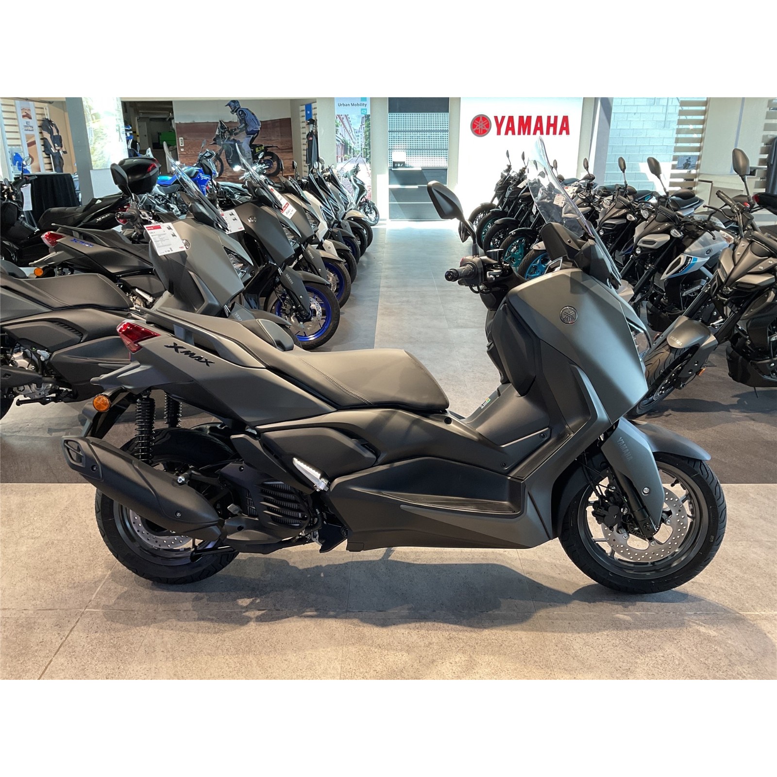 XMAX 125